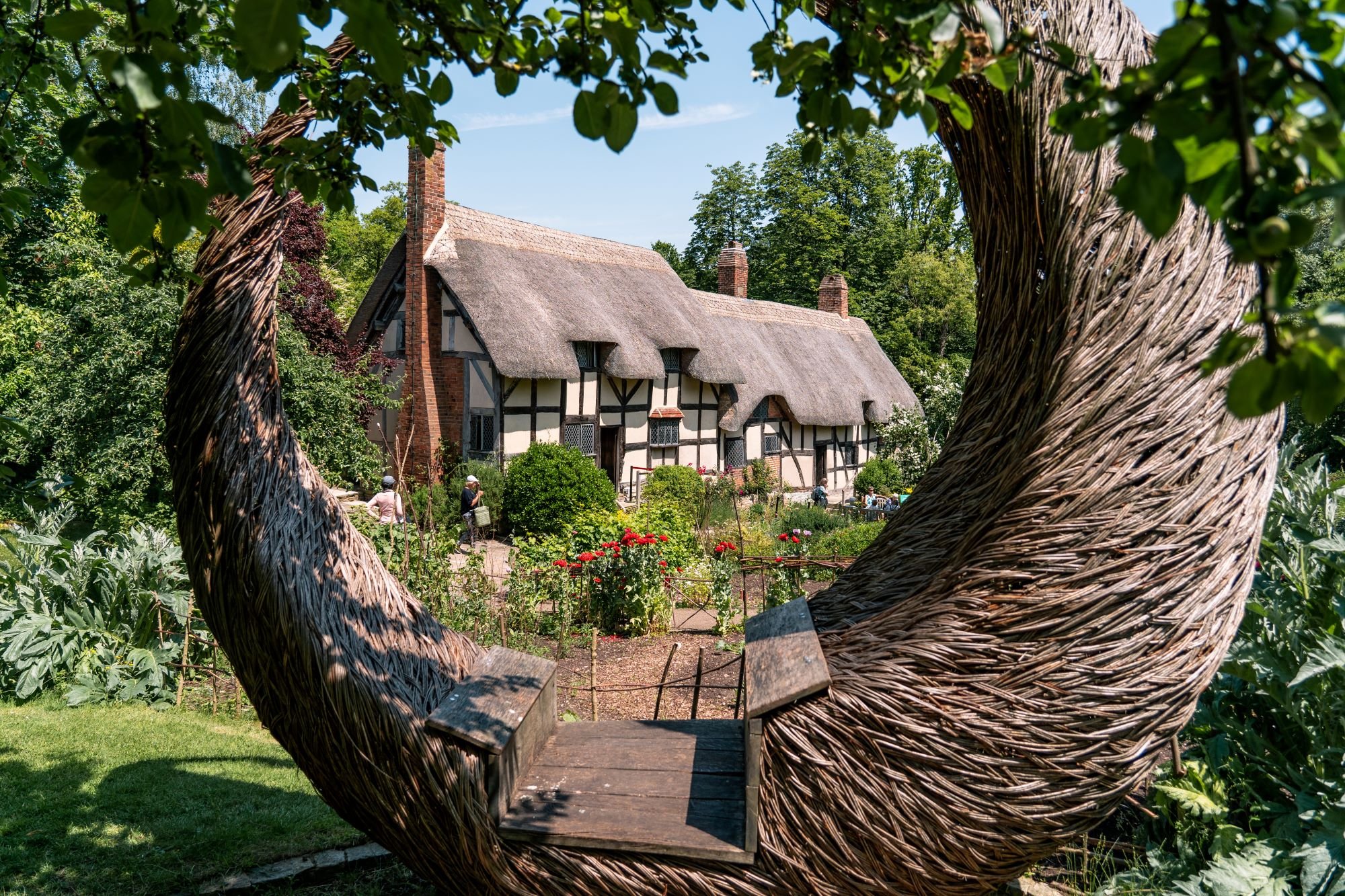 Iconic Willow Sculpture At Anne Hathaway’s Cottage Undergoes Conservation