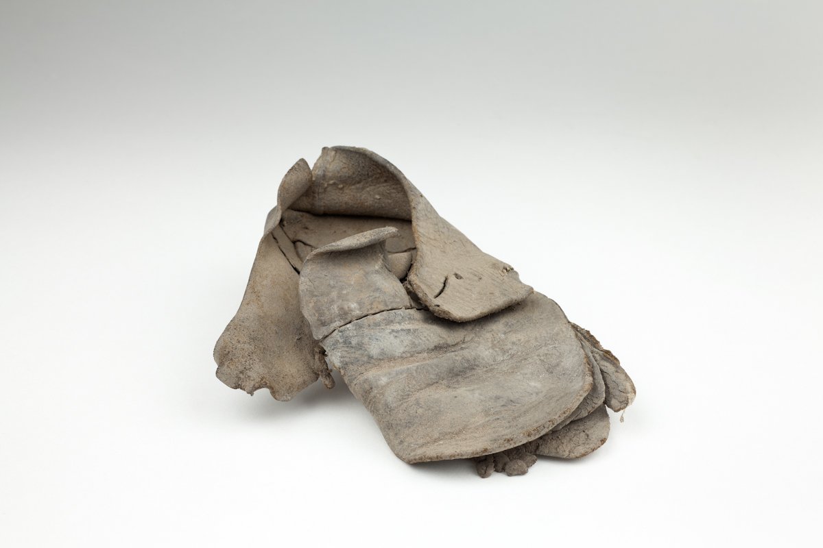 Shakespeare in 100 Objects: Concealed Shoes